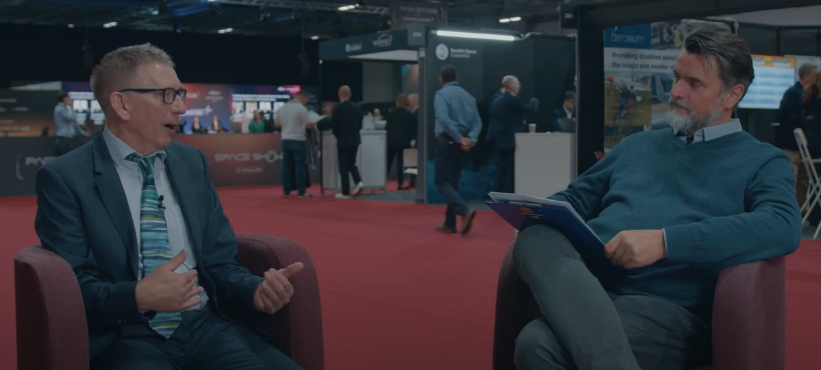 Autopista al espacio: Clive Simpson y el fascinante mundo de los medios ...